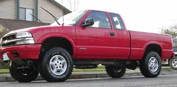 1998 Chevy S10 LS 4x4 with 5" TrailMaster suspension lift kit — Rocky ...